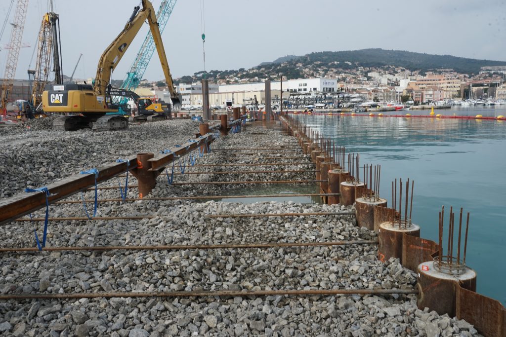 Boat lift at the shipyards of La Ciotat France - GTM France SAS
